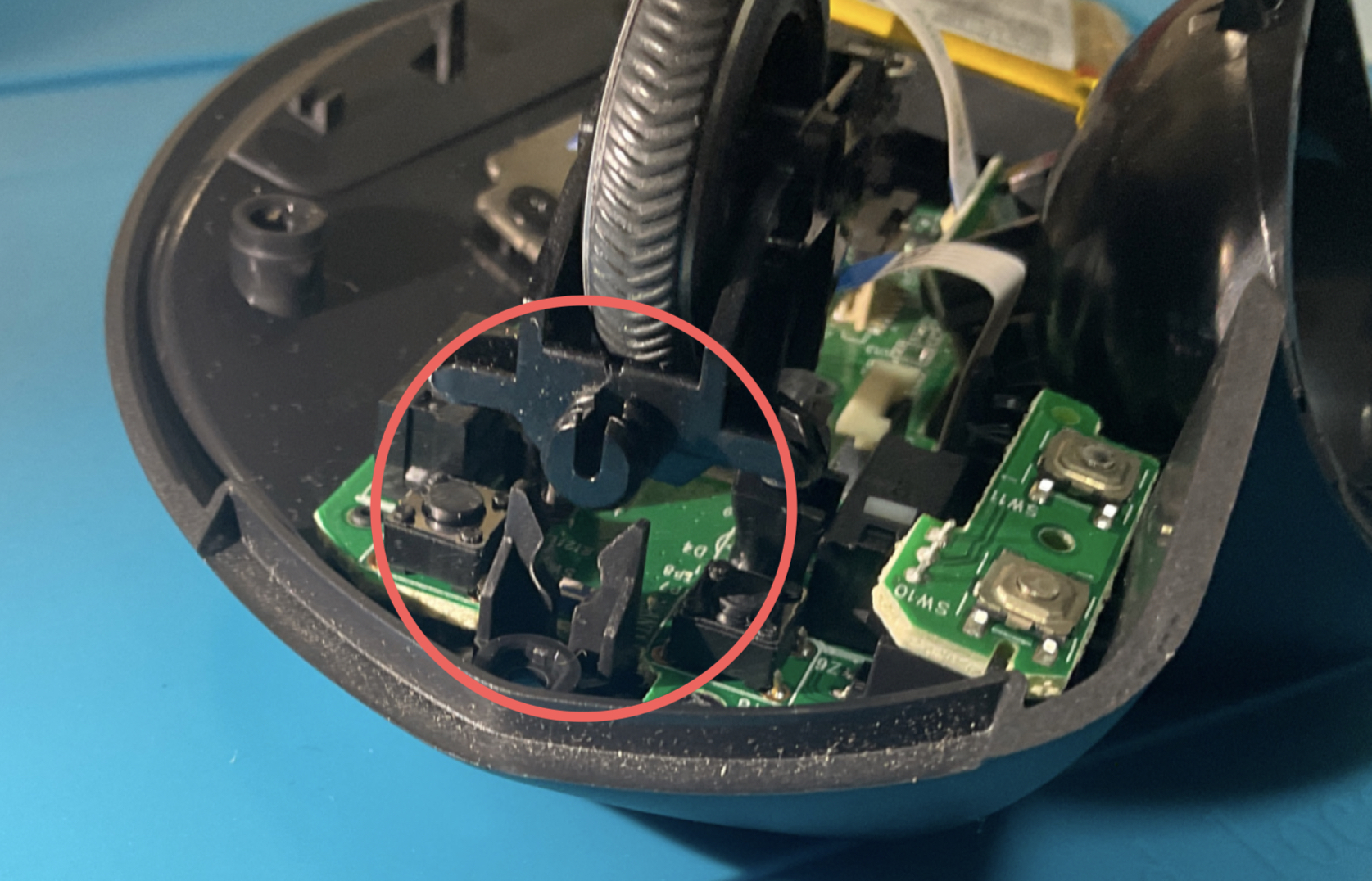 【写真付き】壊れてしまったMX ERGOを分解し、スイッチを交換して修理した手順の備忘録